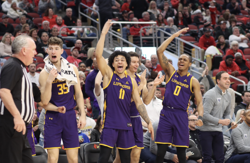 Men’s basketball takes down Louisville on the road in fearless ...